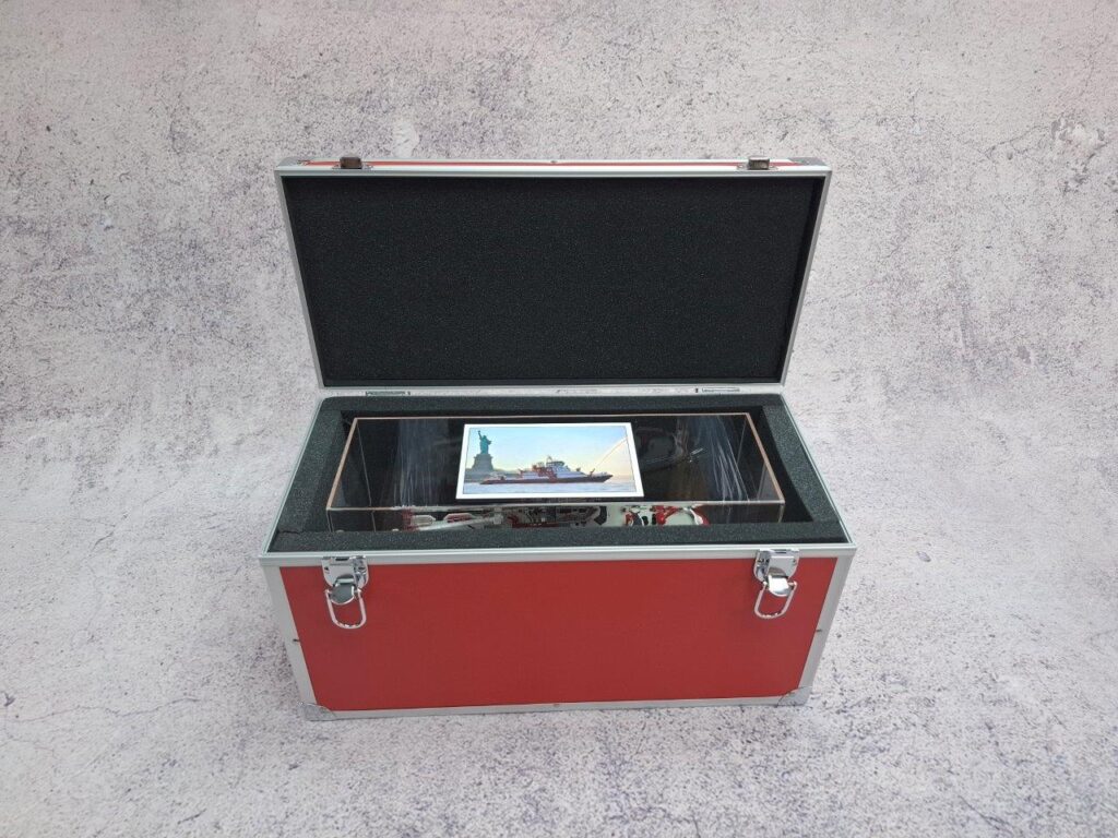 EXCLUSIVE LIMITED EDITION 343 FIRE BOAT